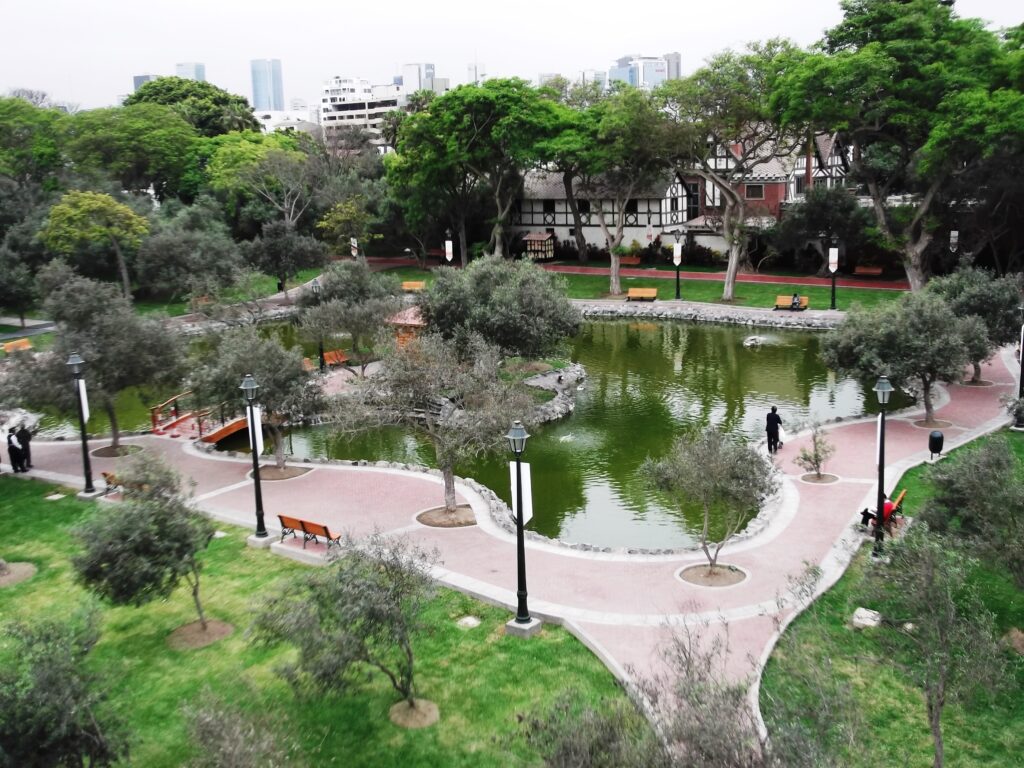 Parque do Amor em Lima: Vale a Pena Visitar em 2026?